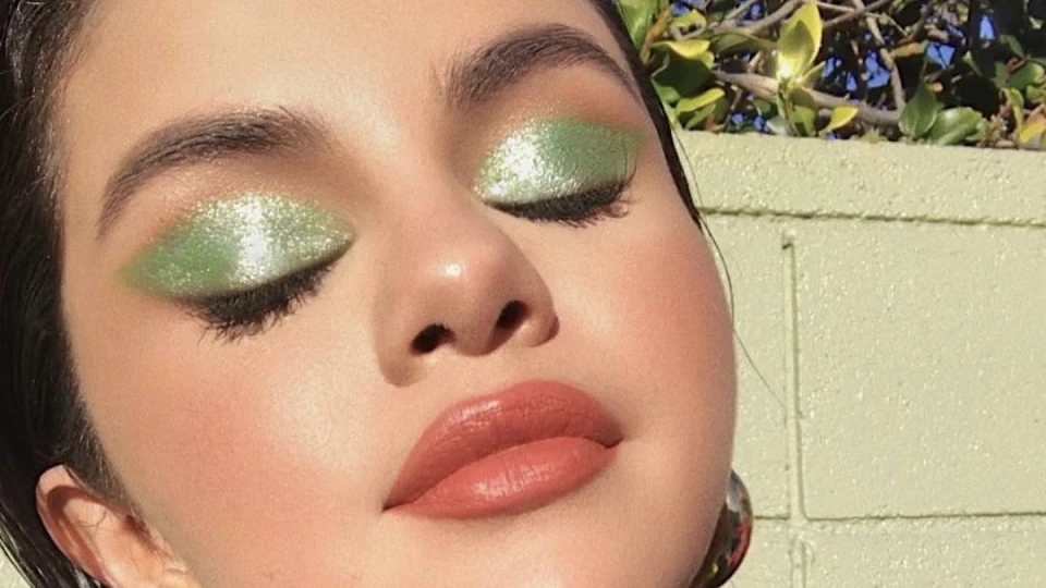 Matcha latte makeup — трендовий яскравий макіяж на весну