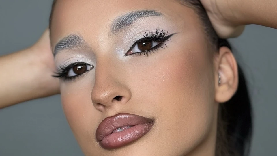 «Макіяж у стилі року, в якому я народилася»: ностальгійний мейкап-тренд ...